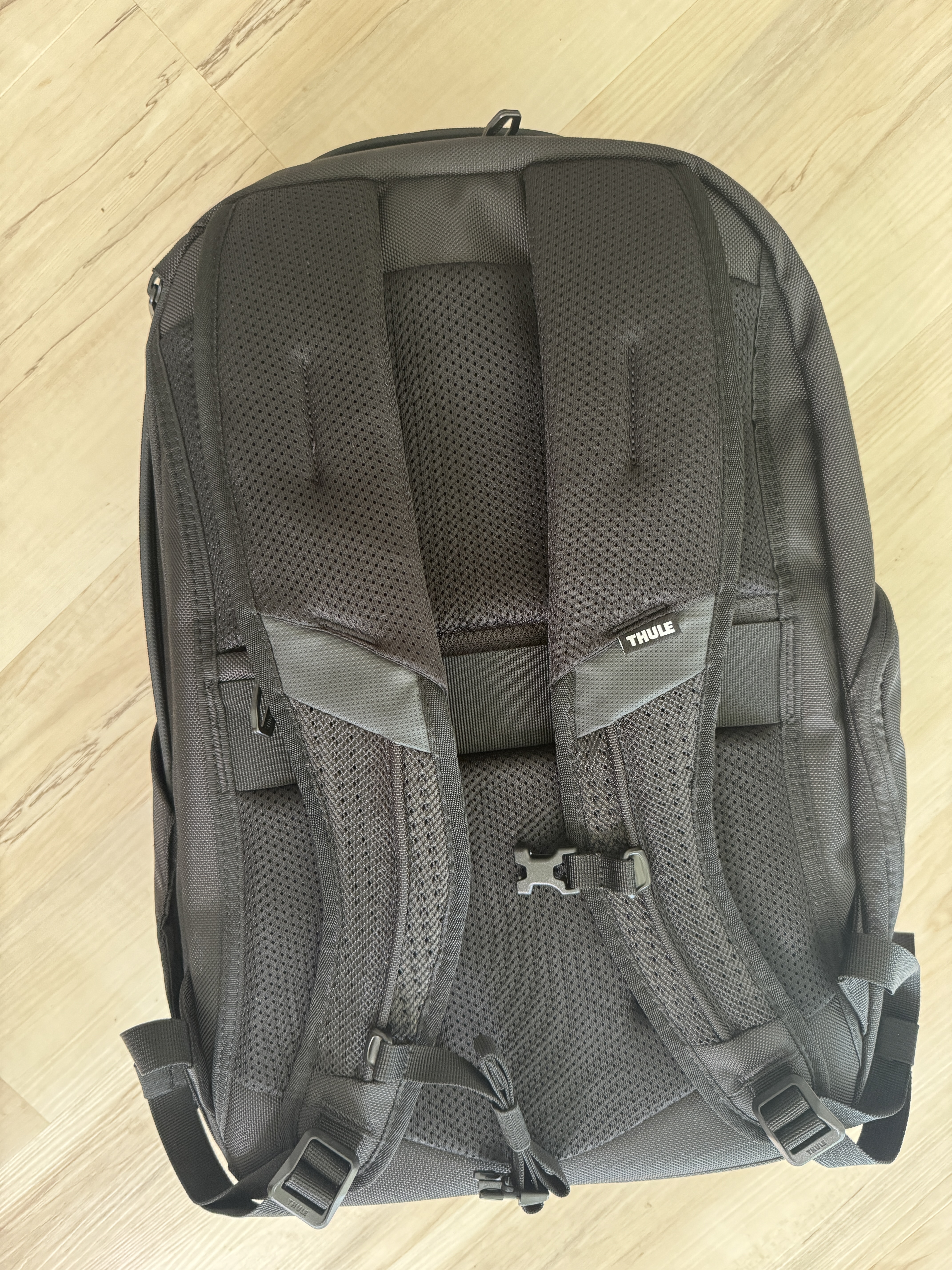 REVIEW: Thule Accent 26L Backpack – Thoughts from the surface…